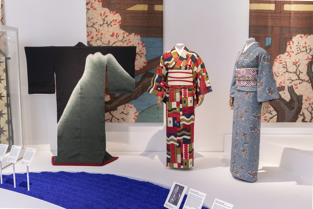 ‘A thing to wear’: the art of mounting Kimono • V&A Blog