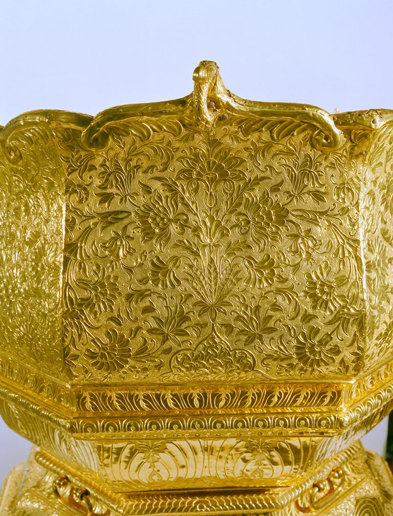 A closer look at the golden throne of Maharaja Ranjit Singh • V&A Blog