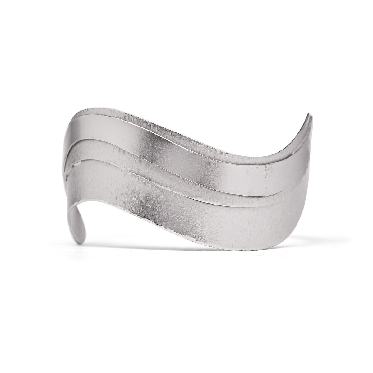 Loop cuff bracelet by Fo.Be | Jewellery | V&A Shop